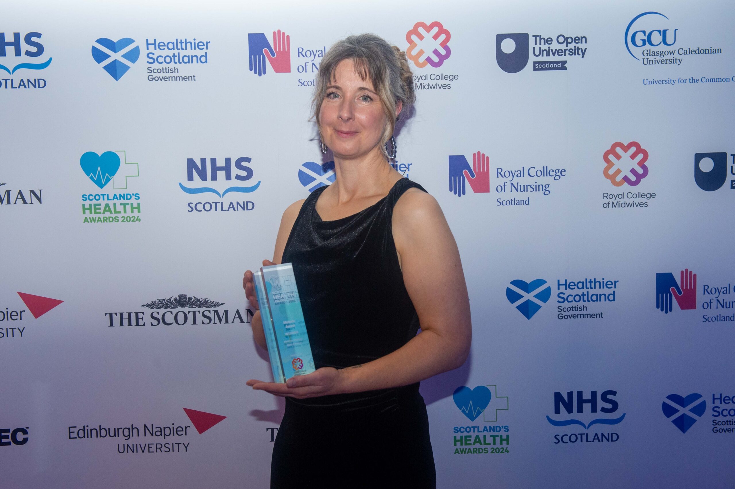 Midwife wins prestigious award for her empathy during bereavement ...